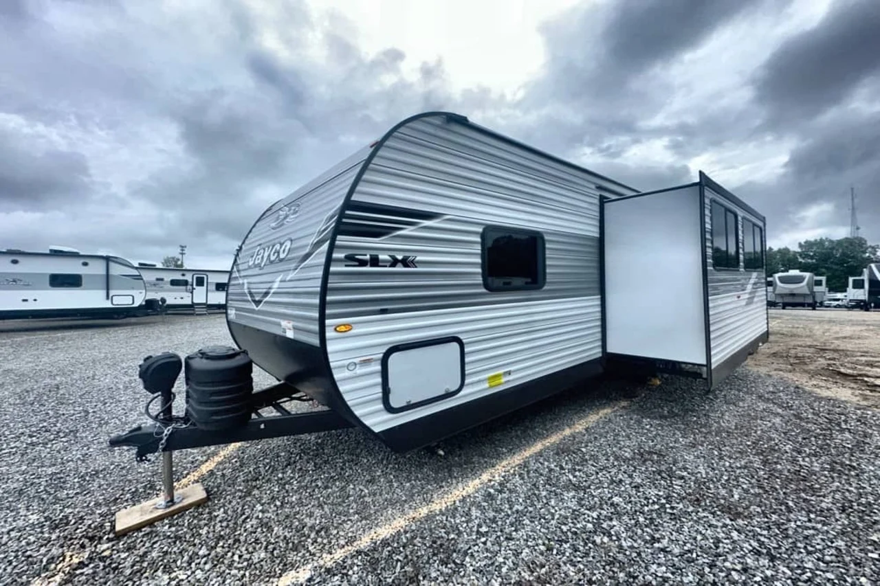Best Travel Trailers Under 40K (2026 Guide for Couples & Families)